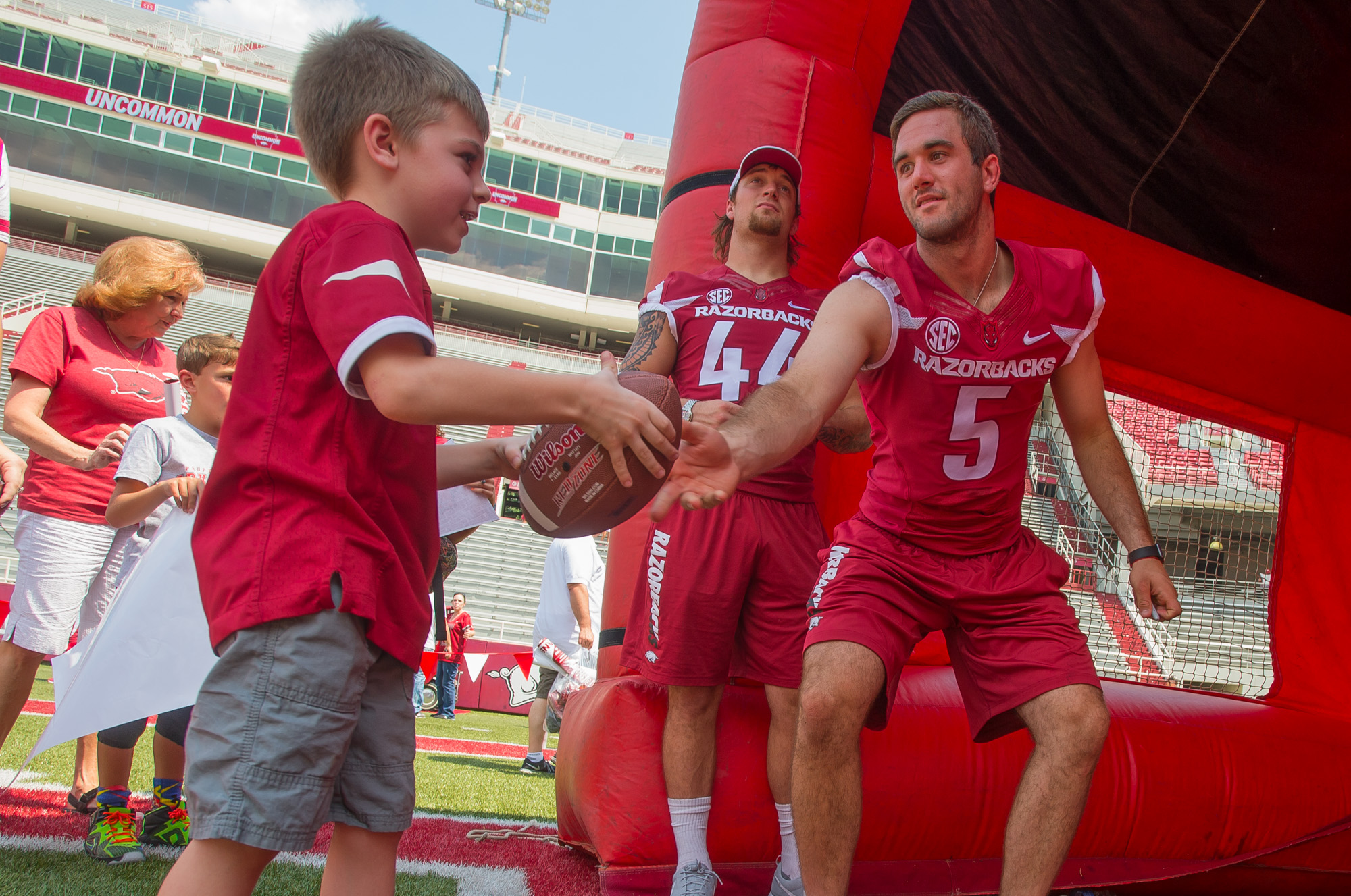 Fan Day Photo Gallery | Arkansas Razorbacks